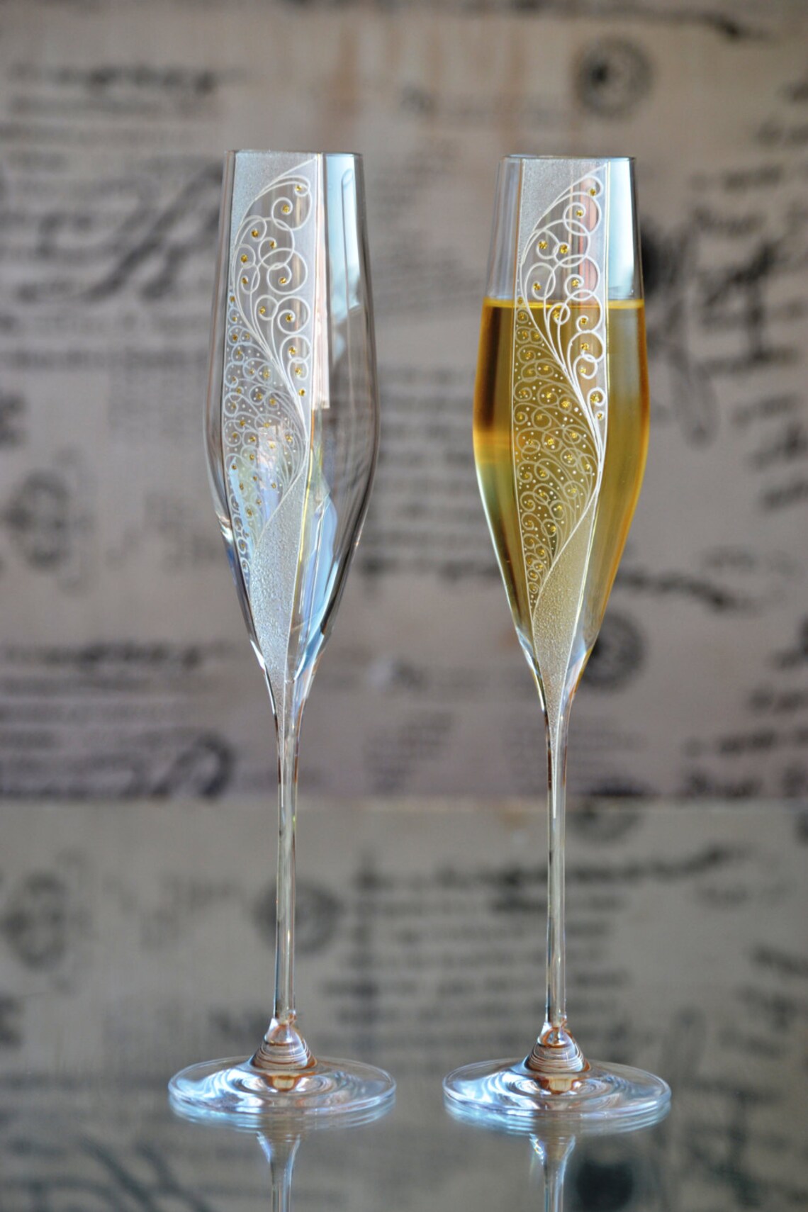 Hand-painted Gold Wedding Champagne Flutes: Bride & Groom Set - Etsy