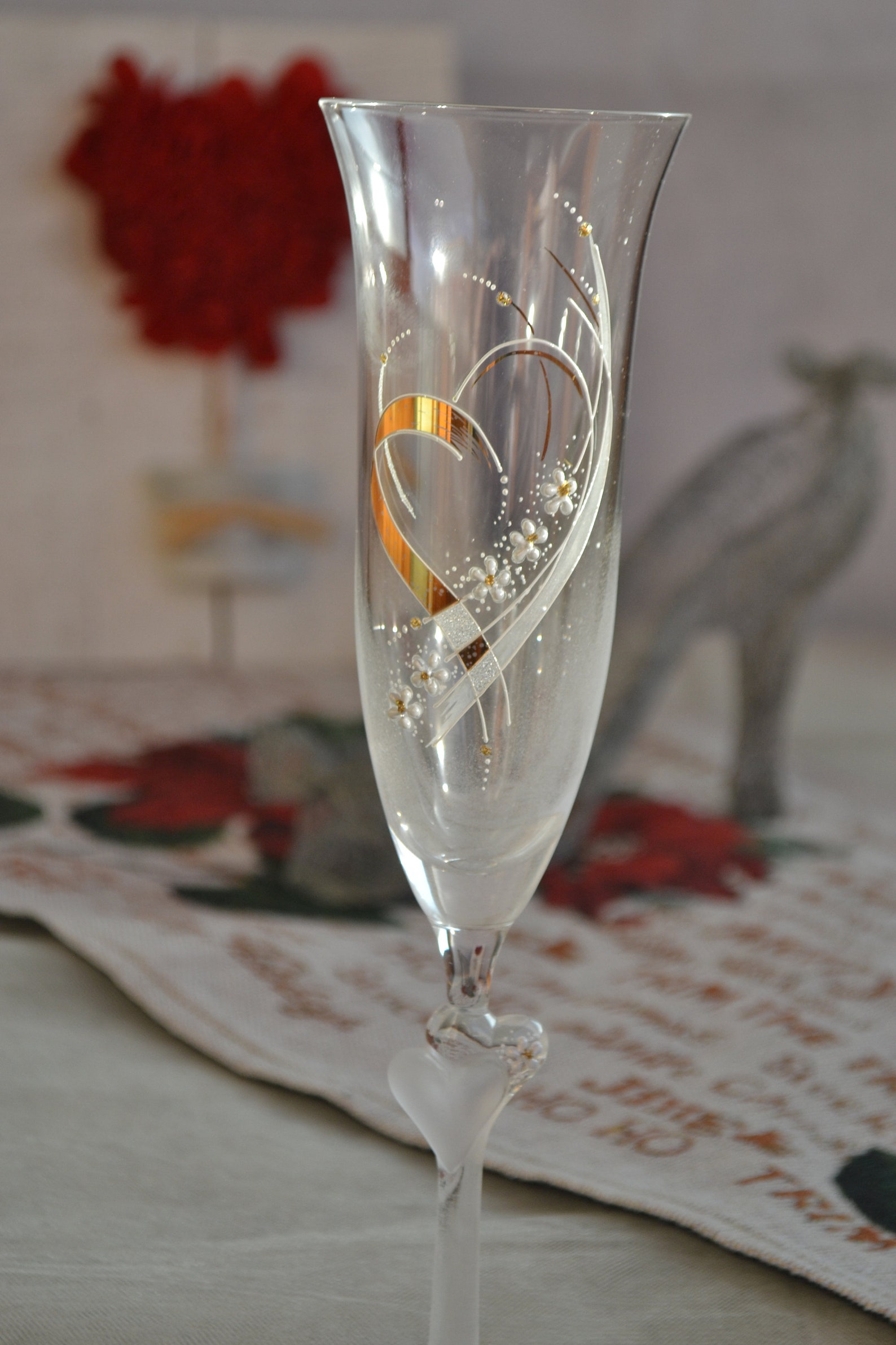 Personalized Wedding Champagne Flutes With Gold Hearts, Hand-decorated ...
