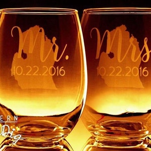 Etch Mr and Mrs With Wedding Date and State Etched Glasses for Bride ...