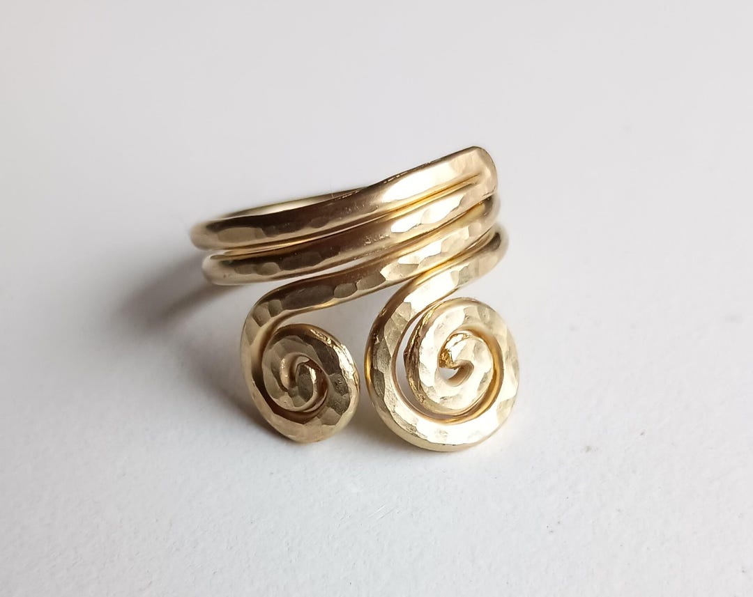 Hand Hammered Brass Wave Ring – Minimalist Boho Jewelry - Etsy