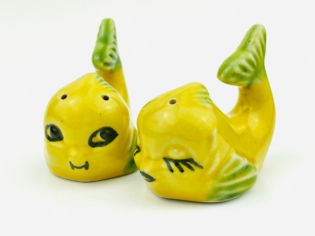 Vintage Anthropomorphic Yellow Fish Mr. & Mrs. Salt and Pepper Shakers ...