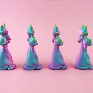 Kitschy Anthropomorphic 3 Headed Cat - Hand Painted Resin Figurine ...