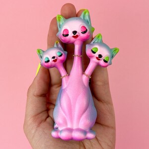 Kitschy Anthropomorphic 3 Headed Cat - Hand Painted Resin Figurine ...