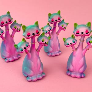Kitschy Anthropomorphic 3 Headed Cat - Hand Painted Resin Figurine ...