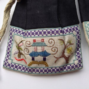 SCENT POUCHES Vintage Chinese Pair of Scent Pouches Cross Stitch ...