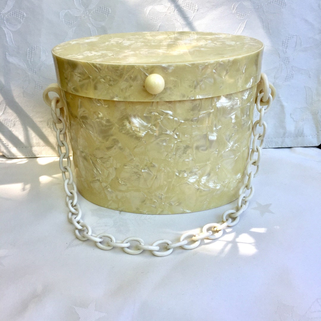 MAXIM - BOX Purse - C 1950 - Ivory-coloured - Pearlized Cellulose ...