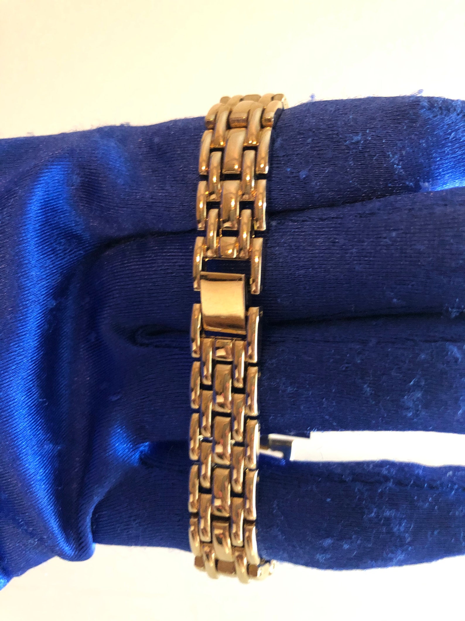 Sergio Valente Women’s Vintage Bracelet Watch Gold Tone Stainless Steel ...