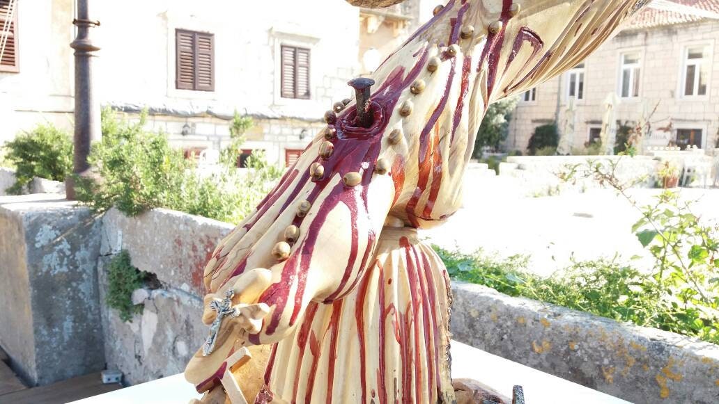 Precious Blood of Christ. Crucifixion of Jesus Right Leg, Protection of ...