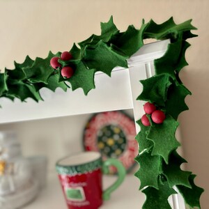 Felt Holly Leaf Christmas Garland: Farmhouse Holiday Decor - Etsy