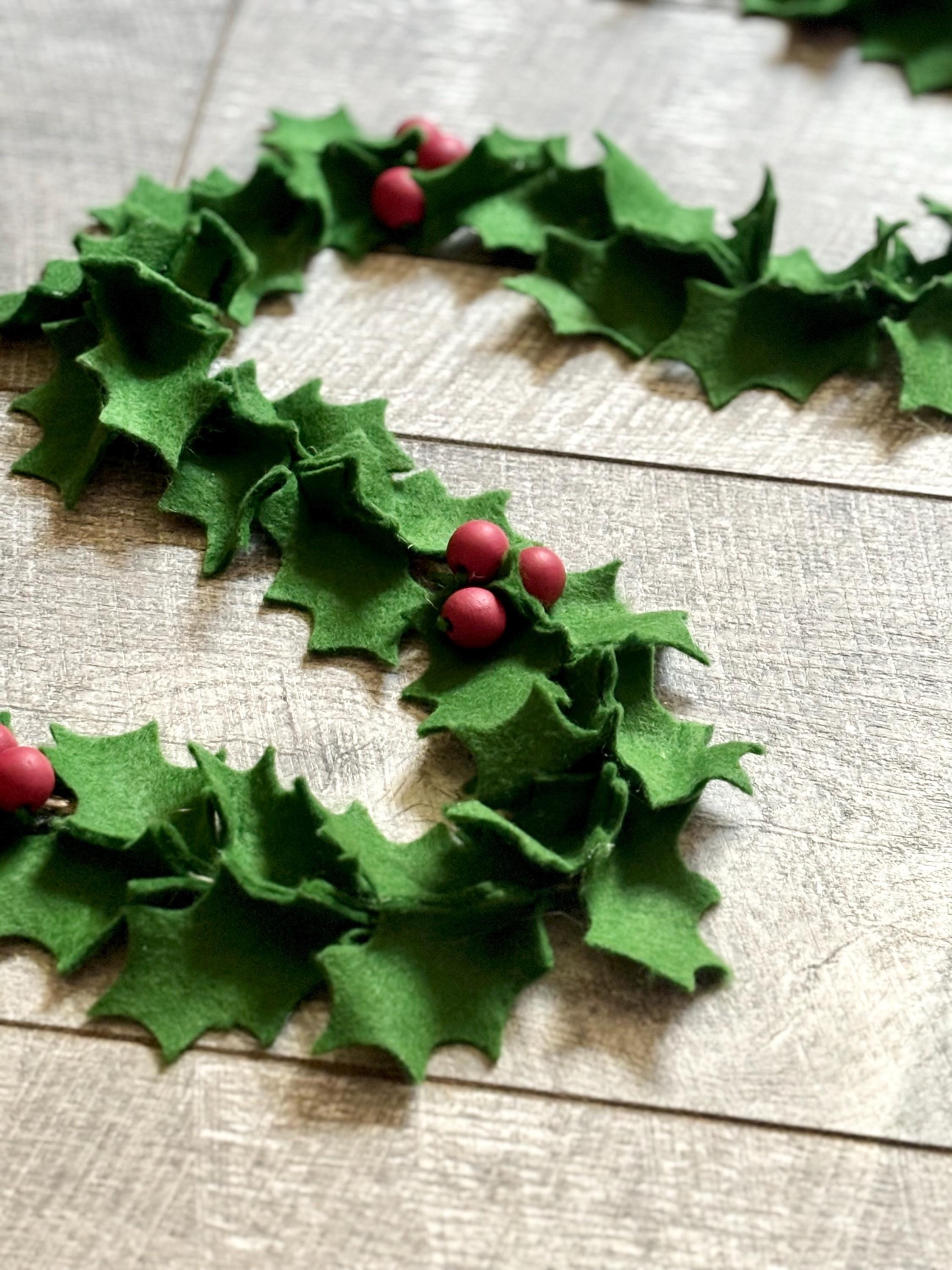 Felt Holly Leaf Christmas Garland: Farmhouse Holiday Decor - Etsy