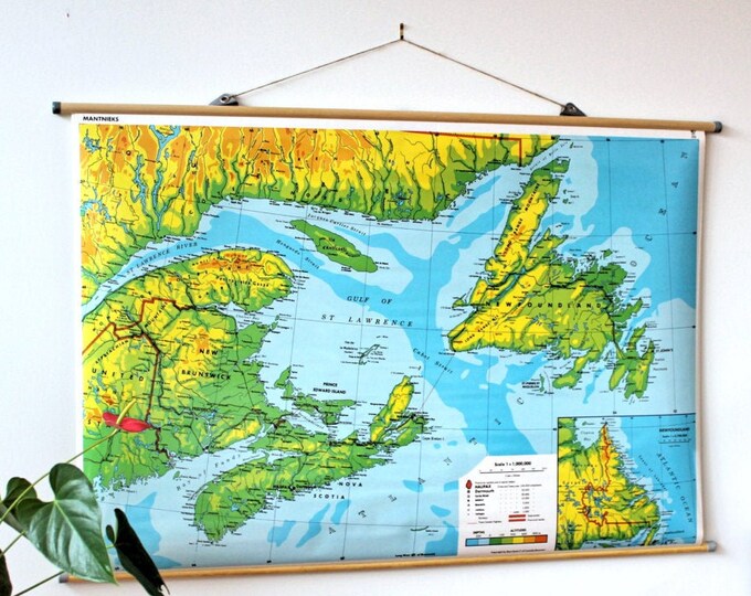 1980's Original Pull Down School Map MARITIMES Physical / 1980's ...