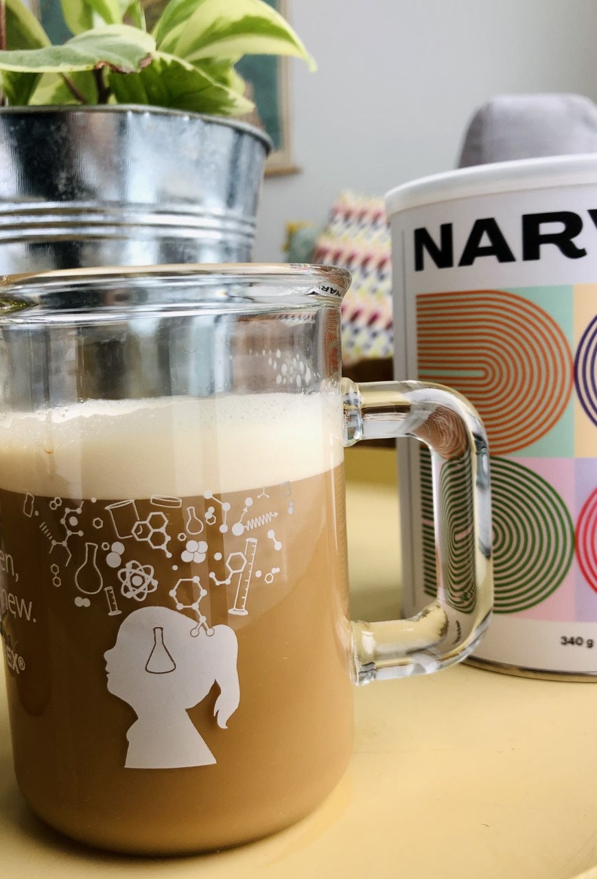 Package of 2 PYREX CORNING 400ml Coffee Beaker Mugs girl Design Brand ...