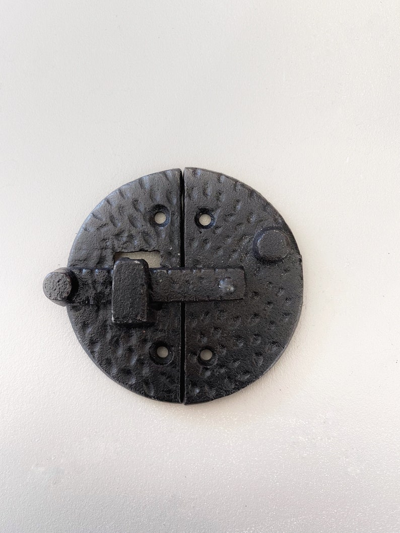 Round Cabinet Door Latch, Metal Hasp, Iron Latch, Gate Lock, Rustic ...