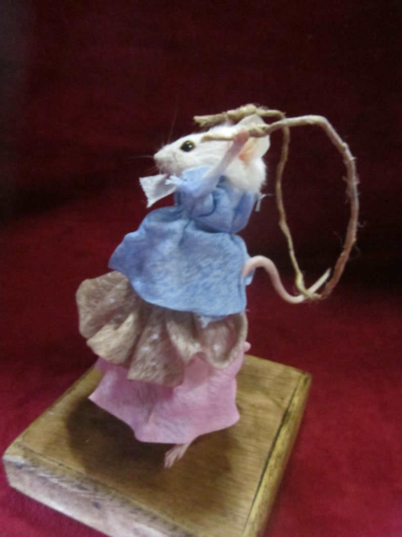 Taxidermy Rat Rope Player Taxidermy Anthropomorphic Curiosity - Etsy