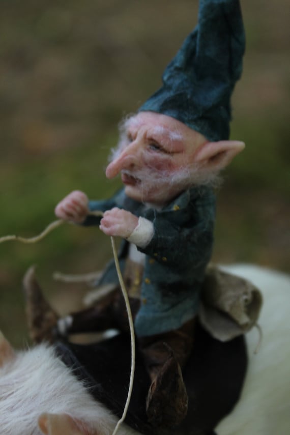 Taxidermy rat taxidermy rat mount sculpture Handmade miniature | Etsy