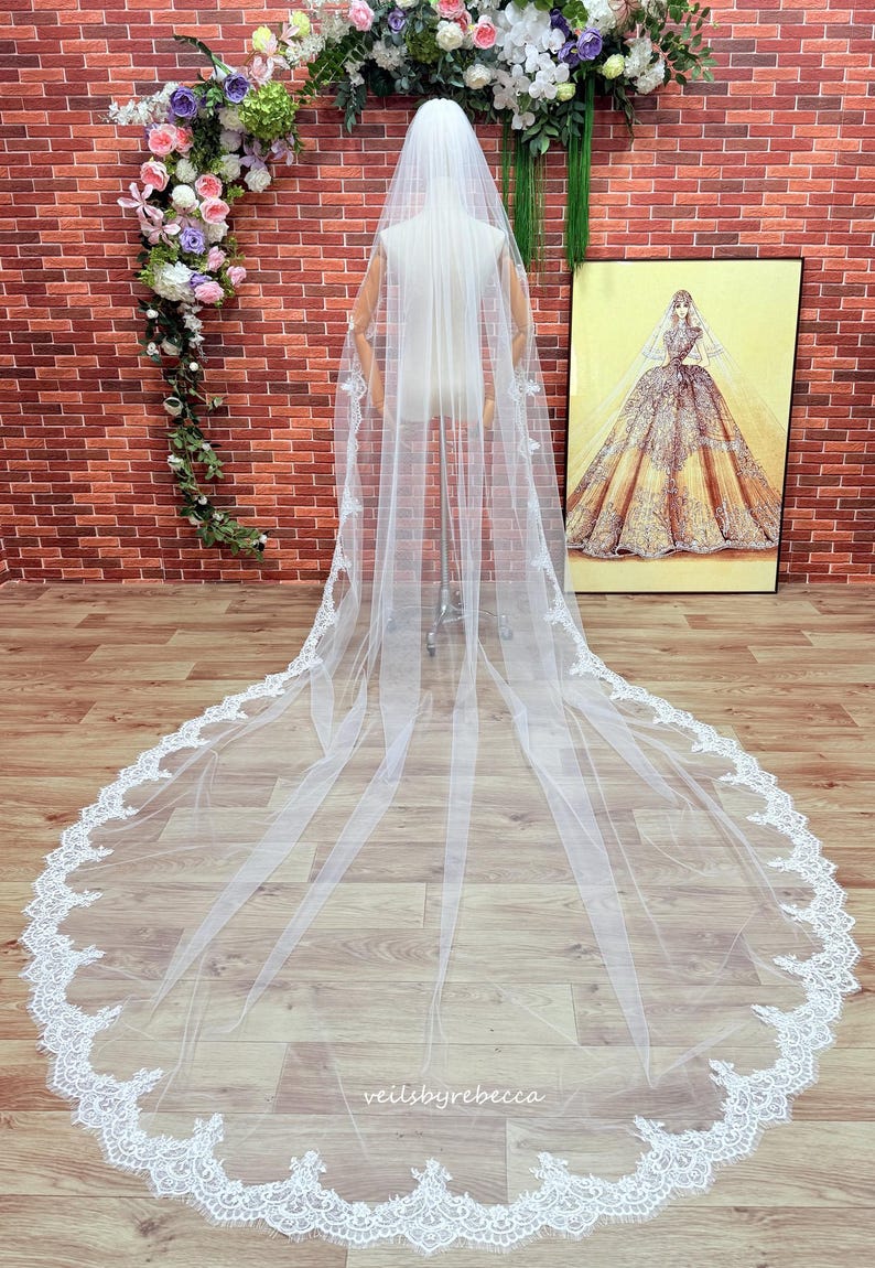 Handmade Partial Scalloped Alencon Lace Cathedral Wedding Veil V667P ...