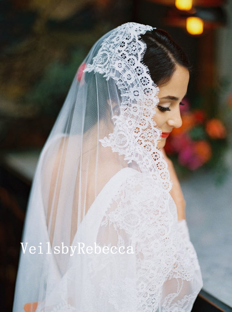 1 Tier French Chantilly Lace Wedding Veil V643 - Chapel/cathedral ...