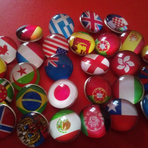 Flag Emblem Necklace - Etsy