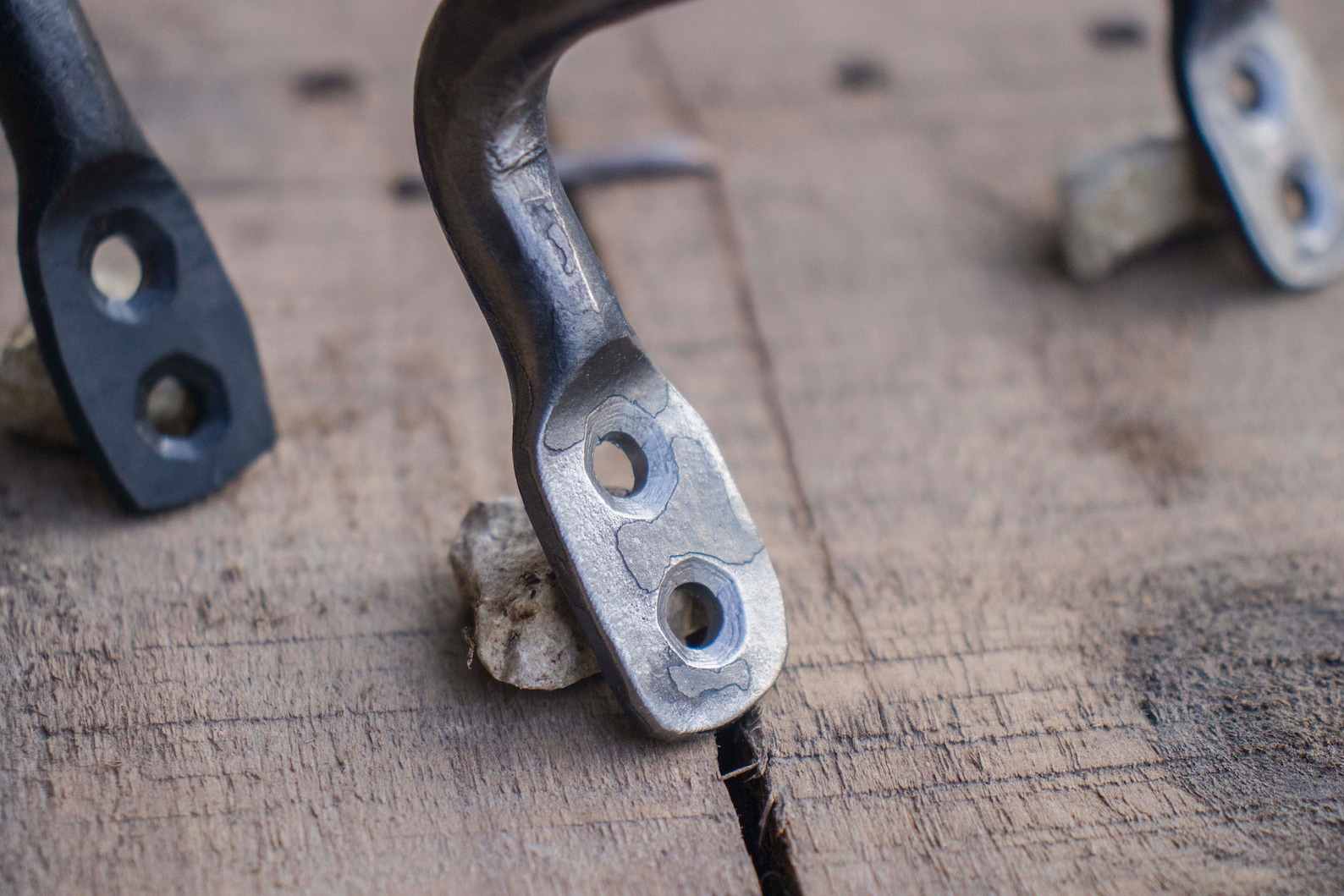 Hand Forged Heavy Duty Side Mount / Under Mount / Small Wall Rack Bent ...