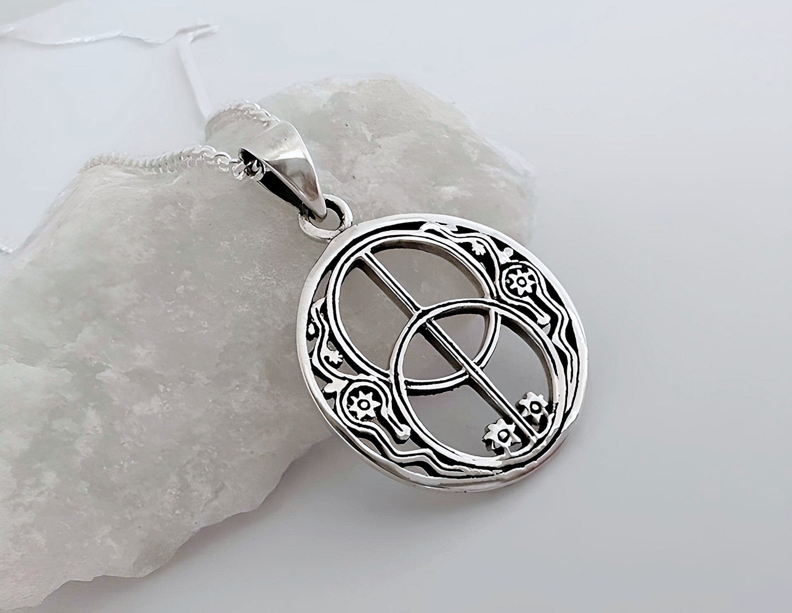 Sterling Silver Chalice Well Pendant Necklace, Celtic Sterling Silver ...