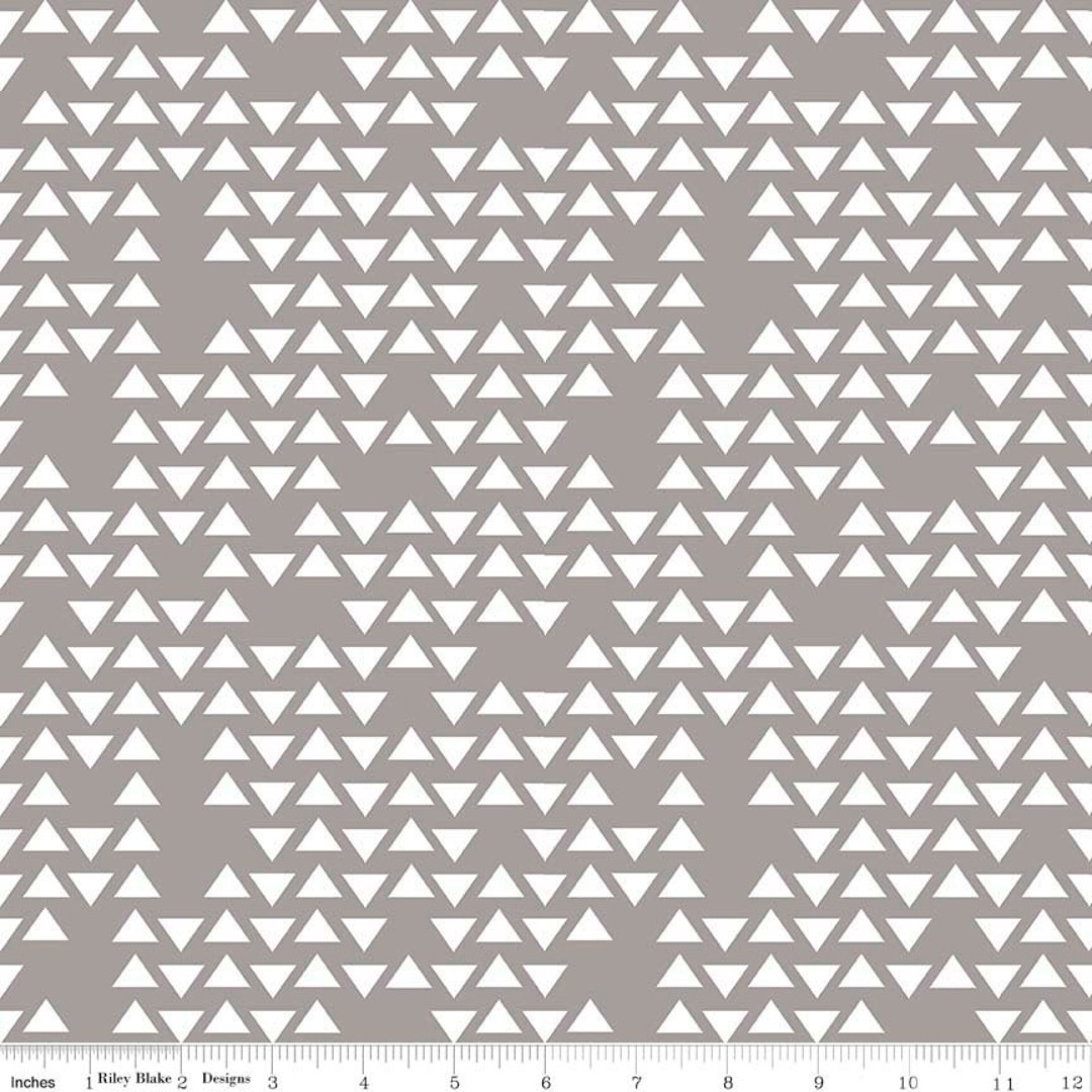 SALE by Popular Demand Triangles Gray White - Riley Blake Designs ...