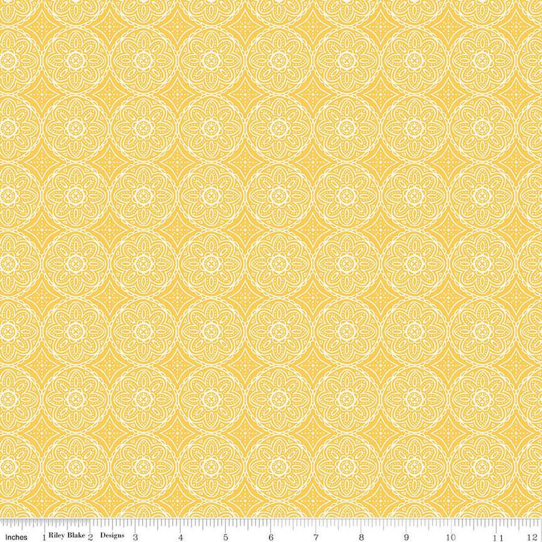 Gingham Cottage Medallion C13012 Yellow Riley Blake Designs Floral ...