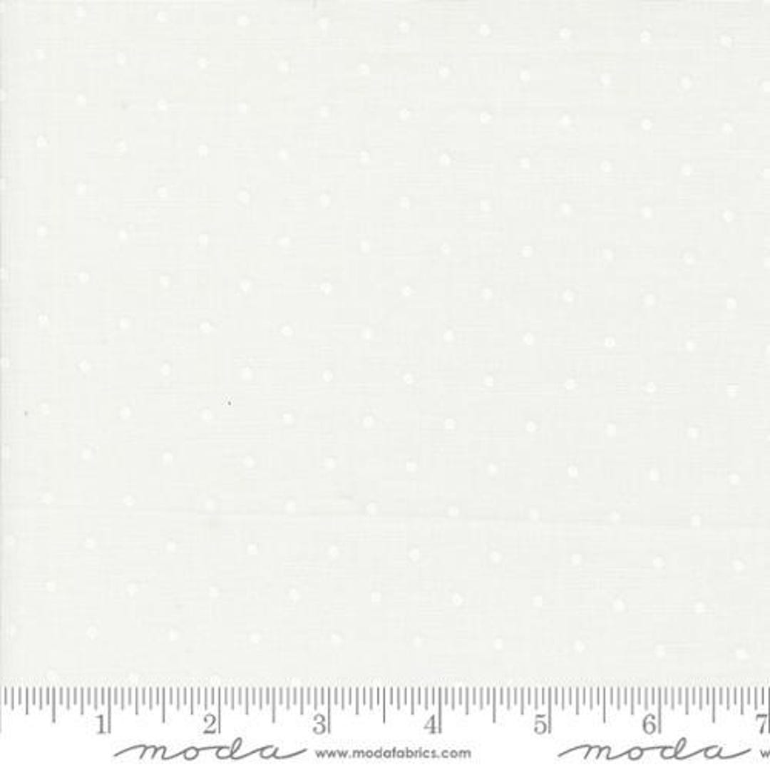 Magic Dot 5230 Cloud - Moda Fabrics - Polka Dots Dotted - Quilting ...