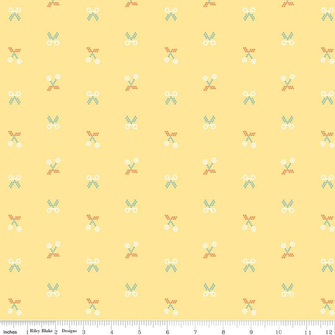 Sunsetridge Scissors C15733 Sunshine - Riley Blake Designs - Pixelated ...