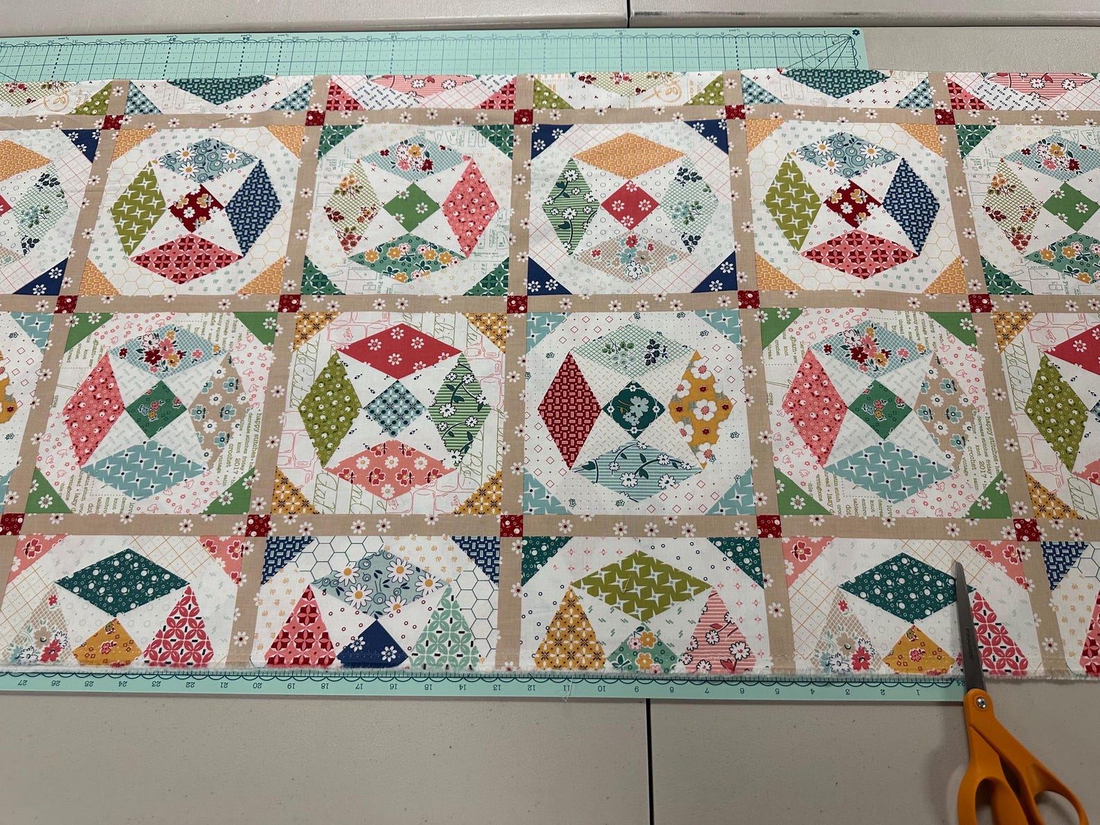 Bee Vintage Cheater Printed Quilt Blocks Fabric CH13091 - Lori Holt ...