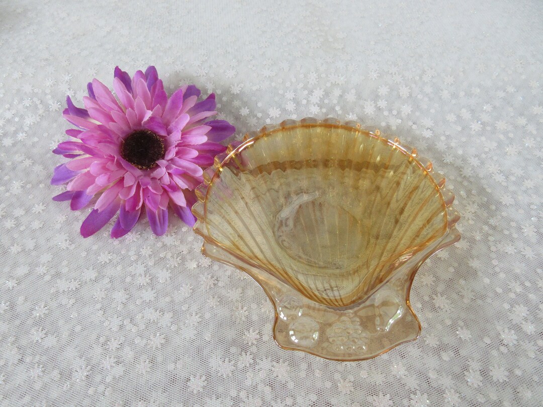 Iridescent Marigold Clam Shell Dish - Etsy
