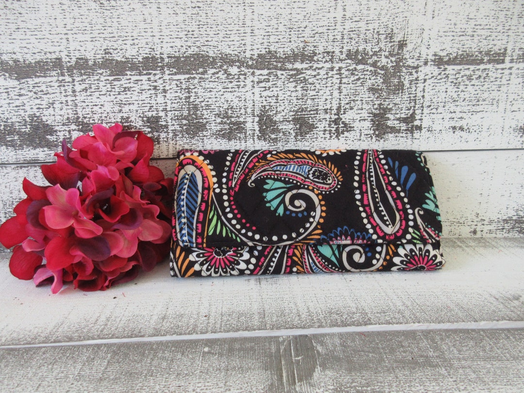 Vera Bradley Paisley Wallet - Trendy Fashion Accessory for Everyday Use ...