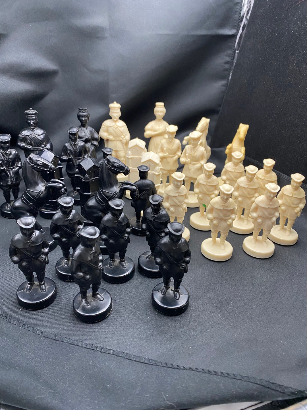 Complete Set of Chess Figural Bakelite Chess Pieces With Felt Bottoms ...