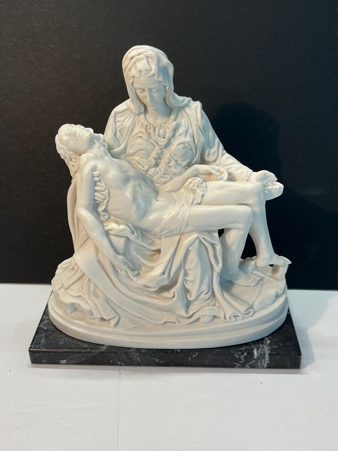 Michelangelo’s Pieta Statue Mary and Jesus Christ. - Etsy