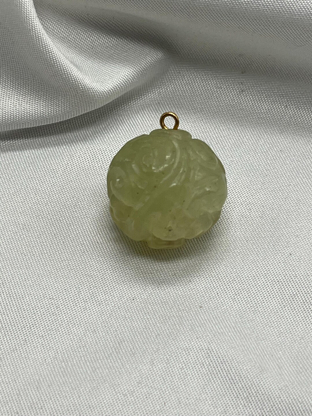 Vintage Carved Jade Bead or Pendant. - Etsy
