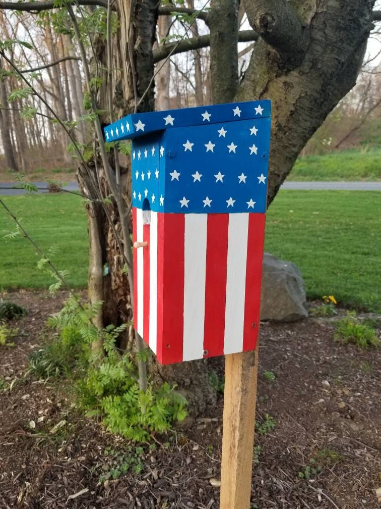 American Flag Wooden Bluebird House, Patriotic Birdhouse, American Flag ...