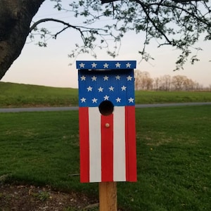 American Flag Wooden Bluebird House, Patriotic Birdhouse, American Flag ...