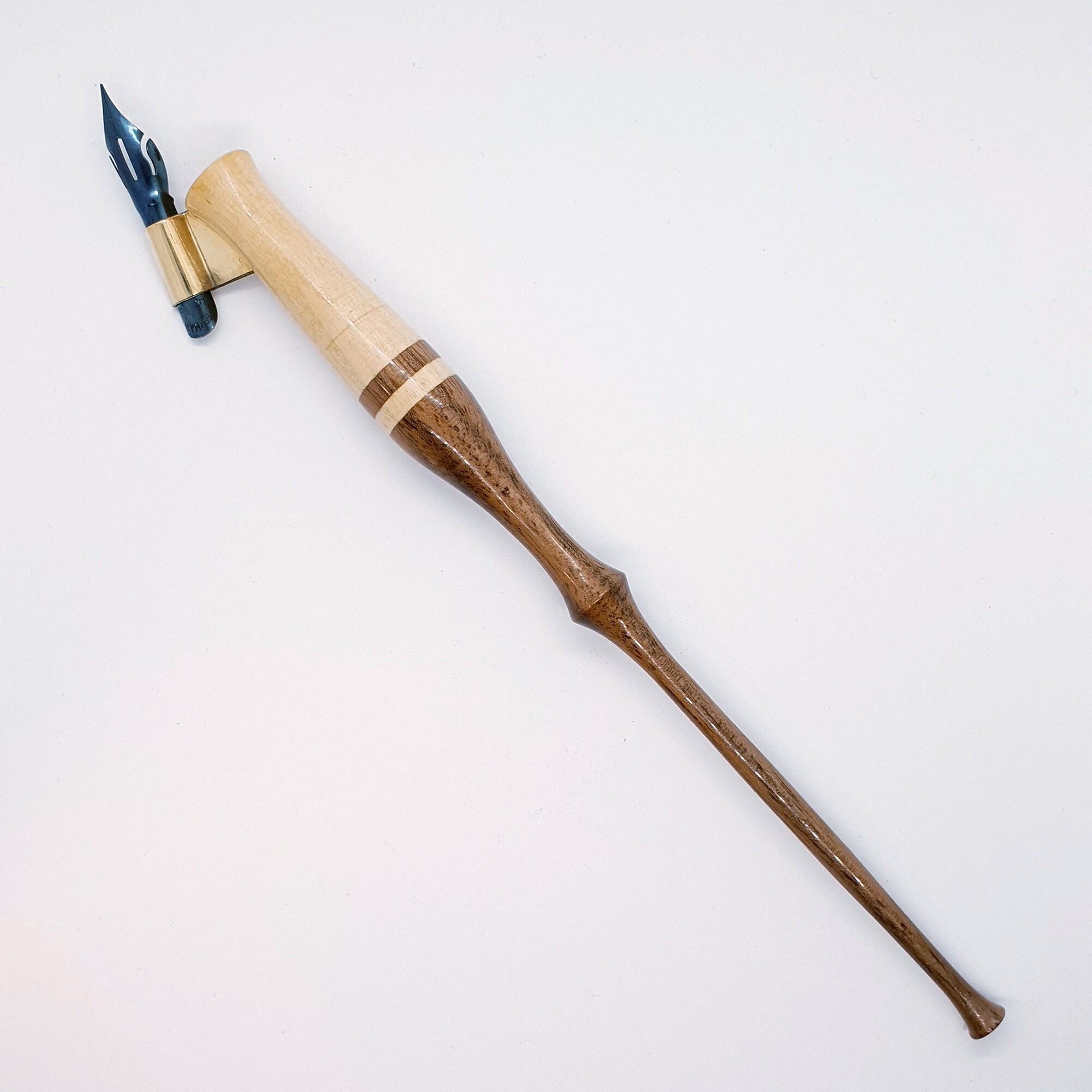 Kalligraphie schräg E-Stift Halter aus Nussbaum und Lindenholz | Etsy