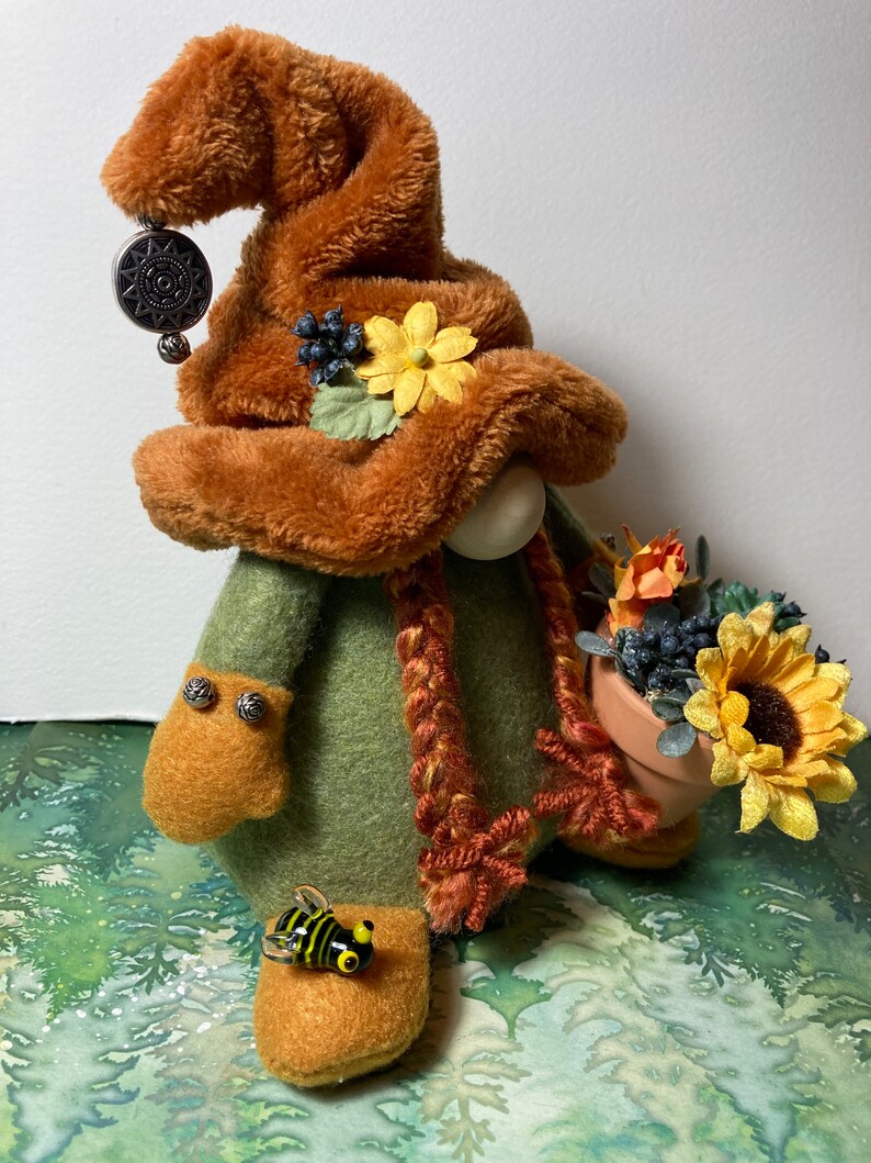 Sunflower Lady Gnome, Bumblebee, Pot of Flowers - Etsy