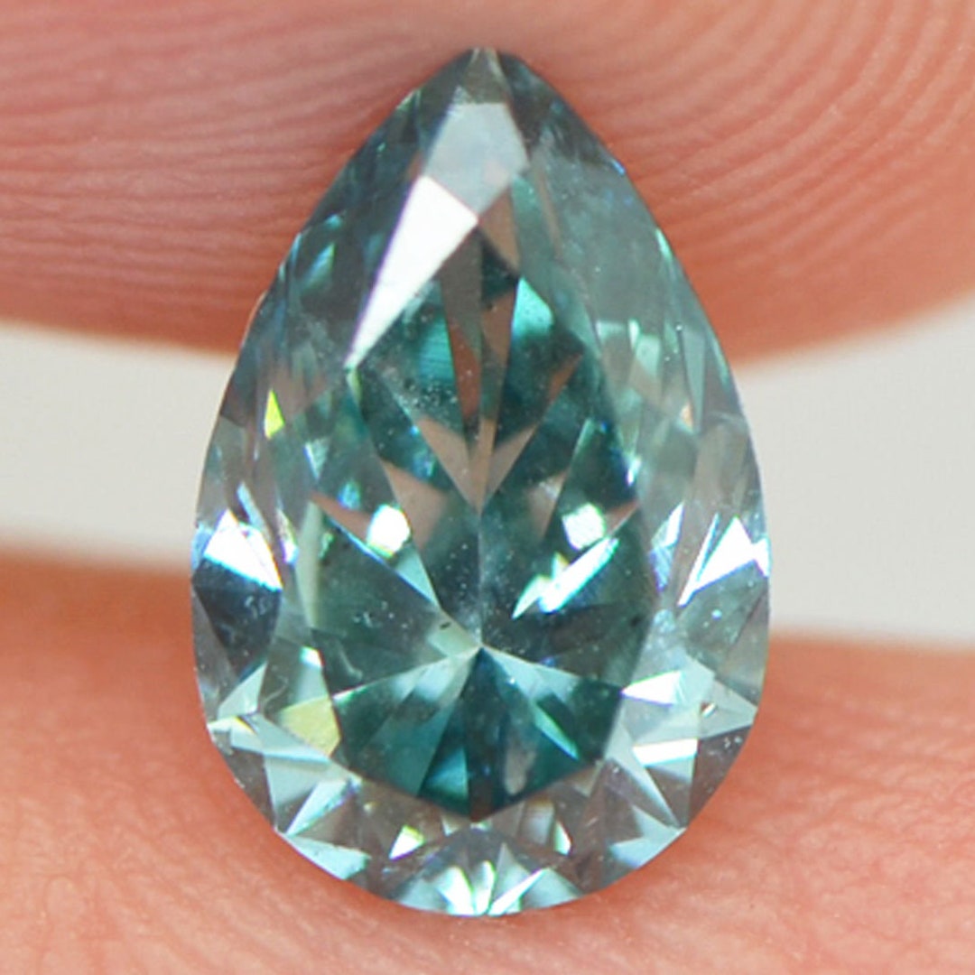 Pear Shape Diamond Blue Color 1.01 Carat VS2 - Etsy