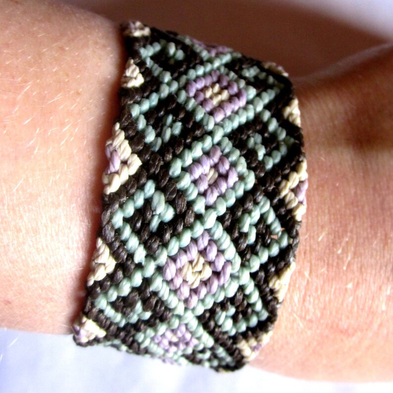Diamonds and Swirls Woven Friendship Bracelet - Etsy