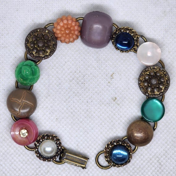Button Bracelet Upcycled Button Bracelet Vintage Button Jewelry Unique Bracelet Retro Jewelry OOAK Jewelry Repurposed Buttons Bracelet Etsy