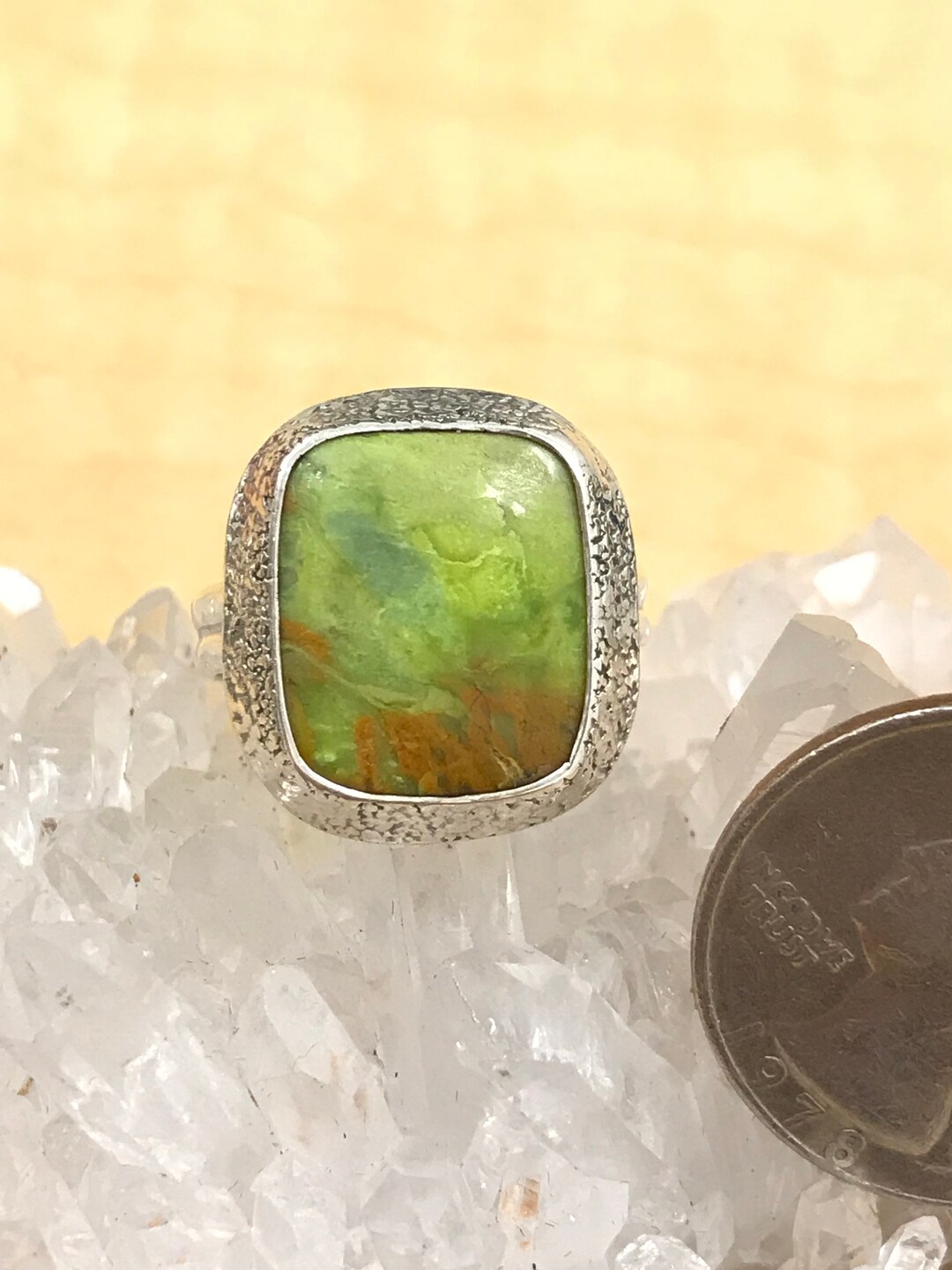 Australian Gaspeite Ring Size 8 1/2 - Etsy