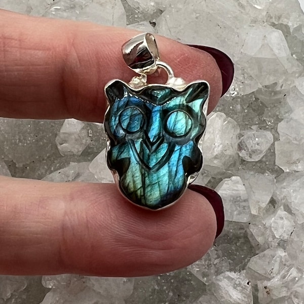 Spectrolite Pendant - Etsy