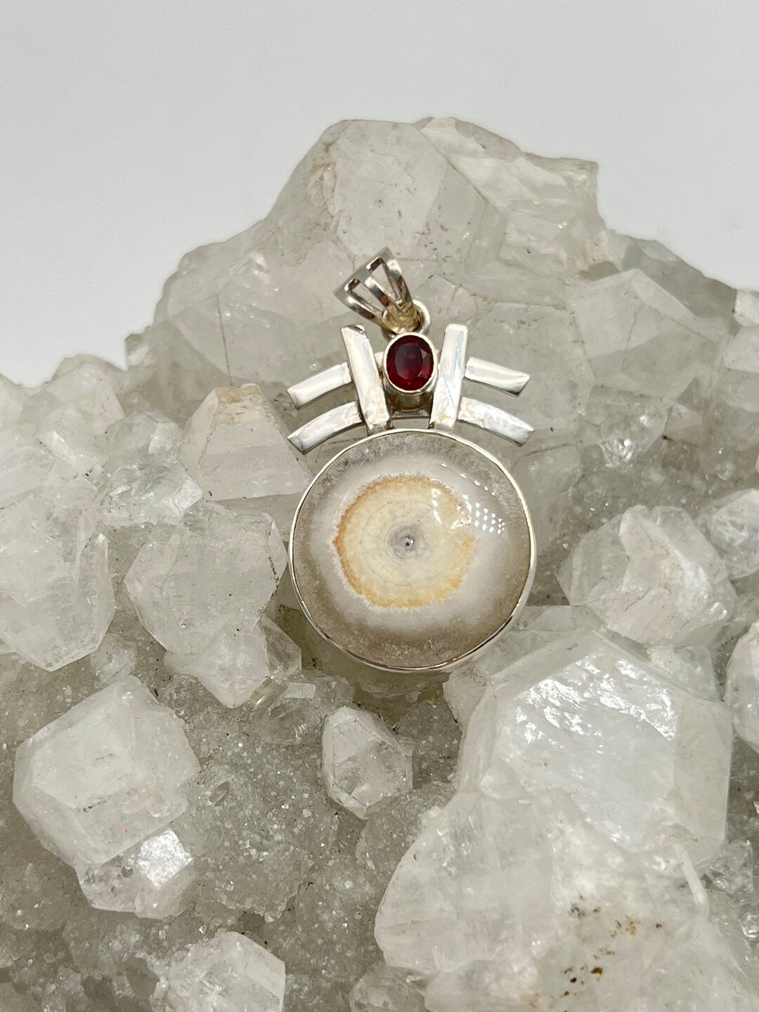Geode Solar Slice Quartz and Garnet Pendant - Etsy