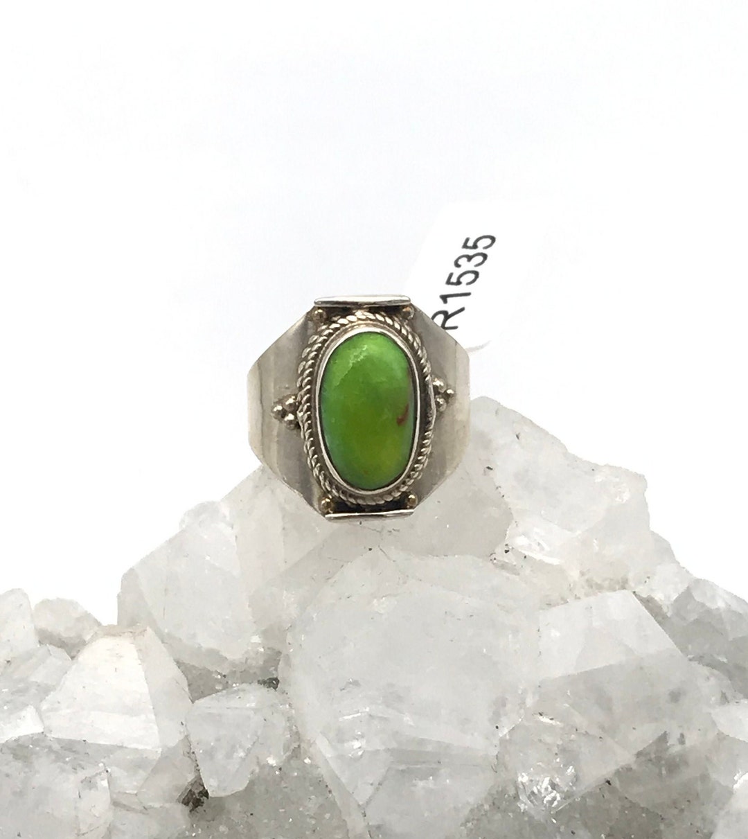 Australian Gaspeite Ring Size 7 - Etsy