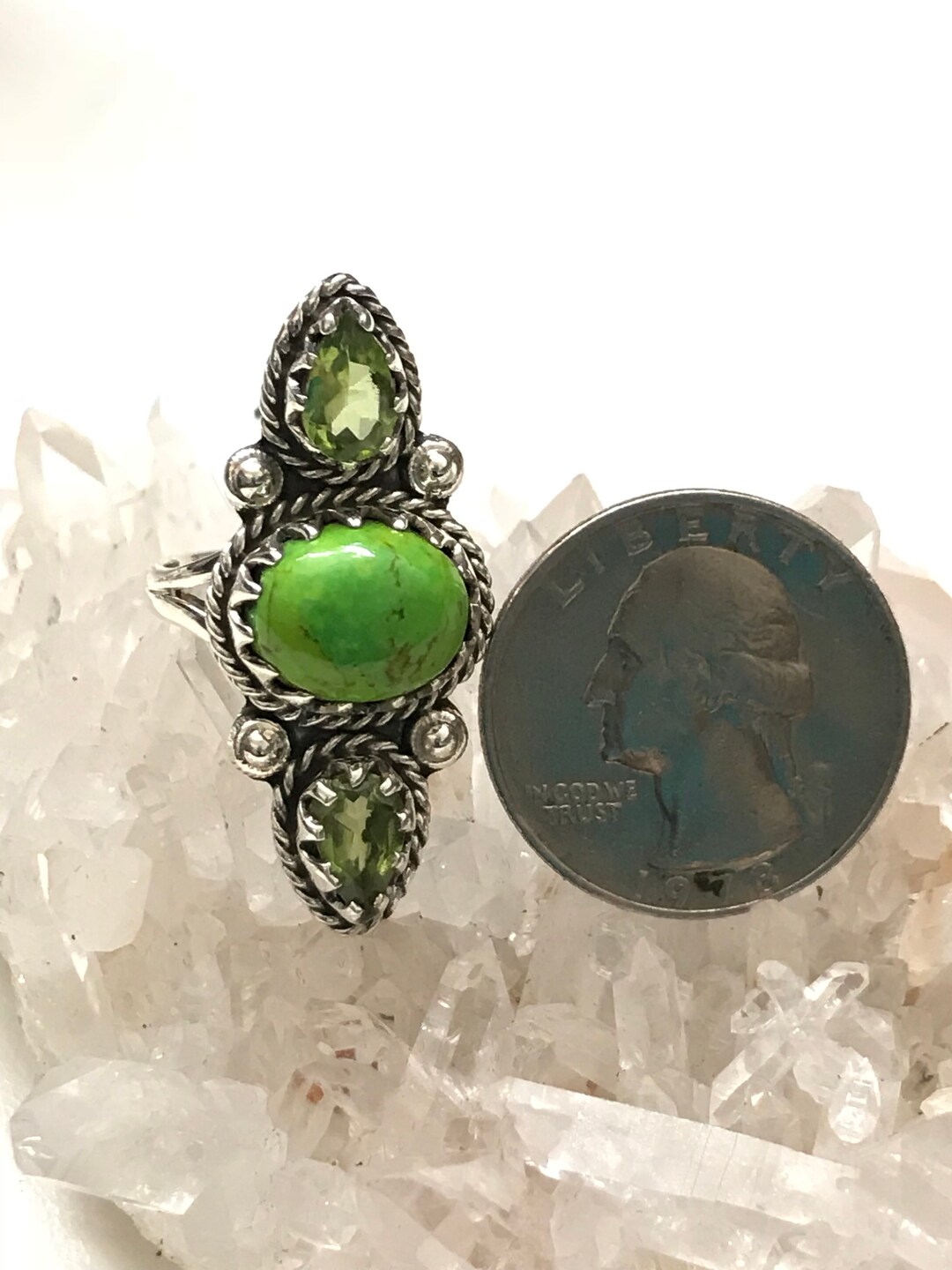 Australian Gaspeite and Peridot Ring Size 7 - Etsy