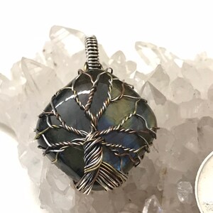 Beautiful Labradorite Tree of Life Pendant - Etsy