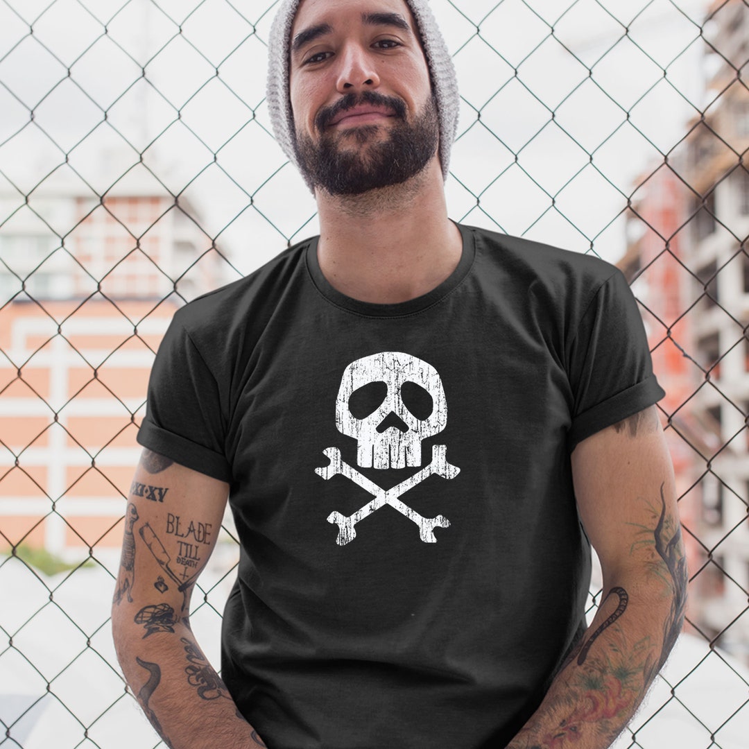 Captain Harlock Skull and Crossbones Vintage Distressed Space Pirate ...