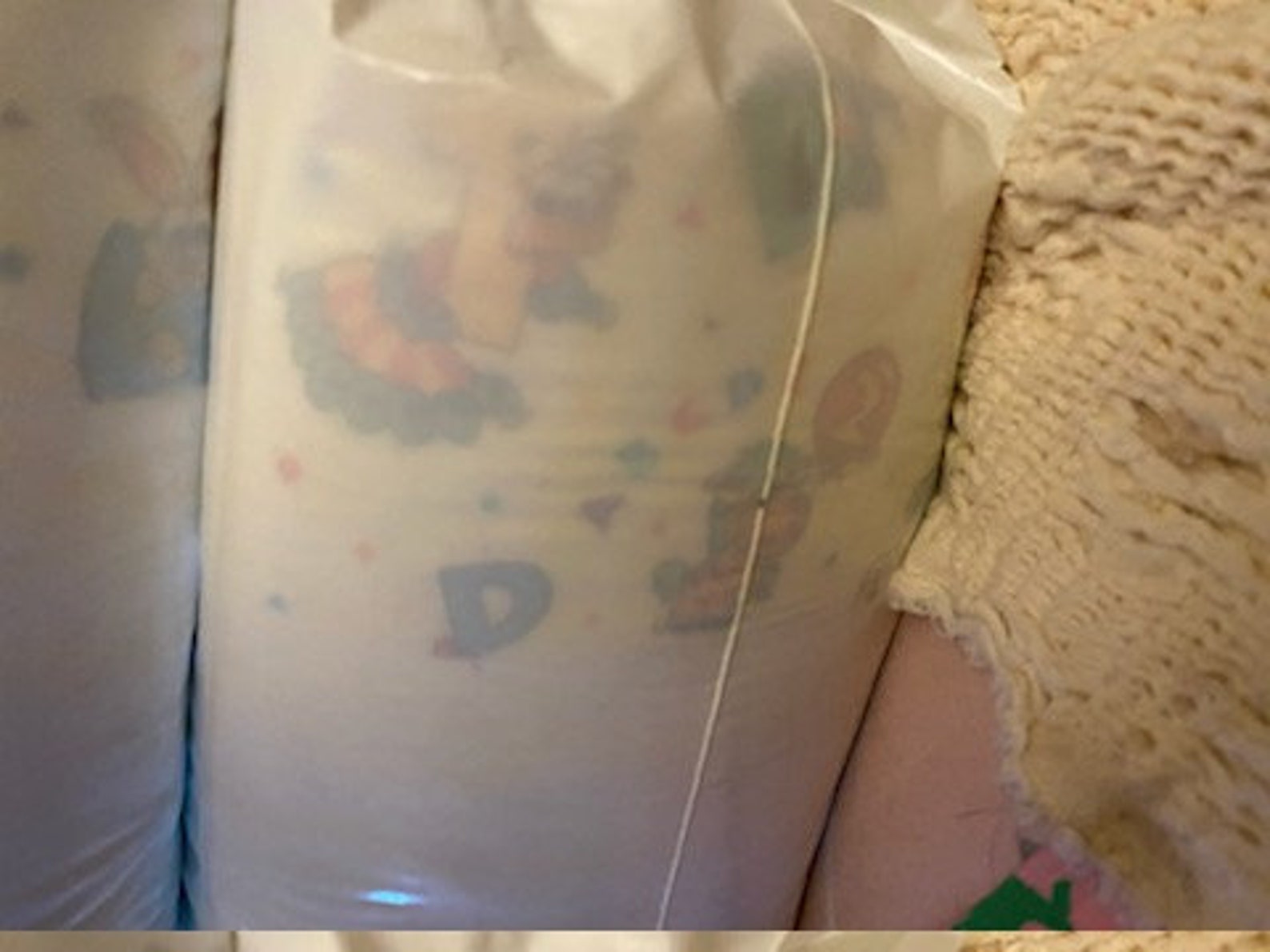 Vintage Huggies Ultratrim Diapers Dated 2000 ABC 123 Size 4 Weight 22 ...
