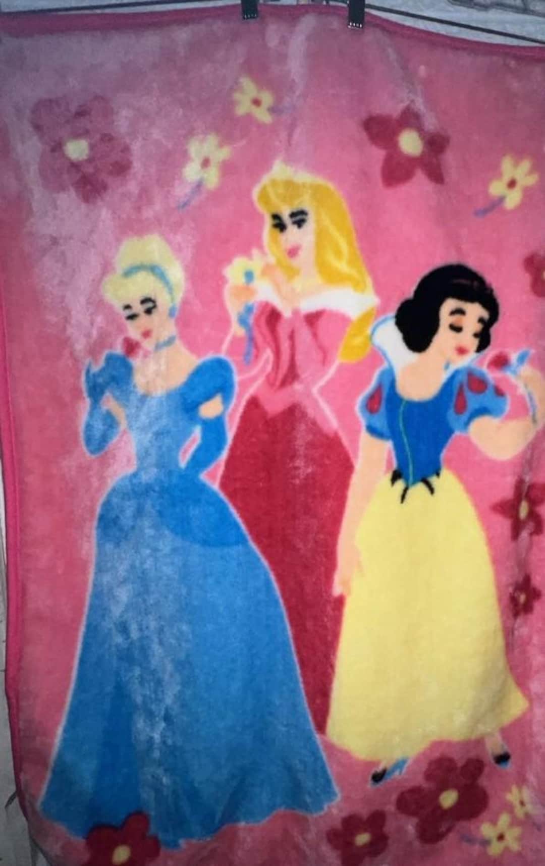 Vintage Baby Blanket Disney Snow White Aurora Cinderella Dark Eye ...